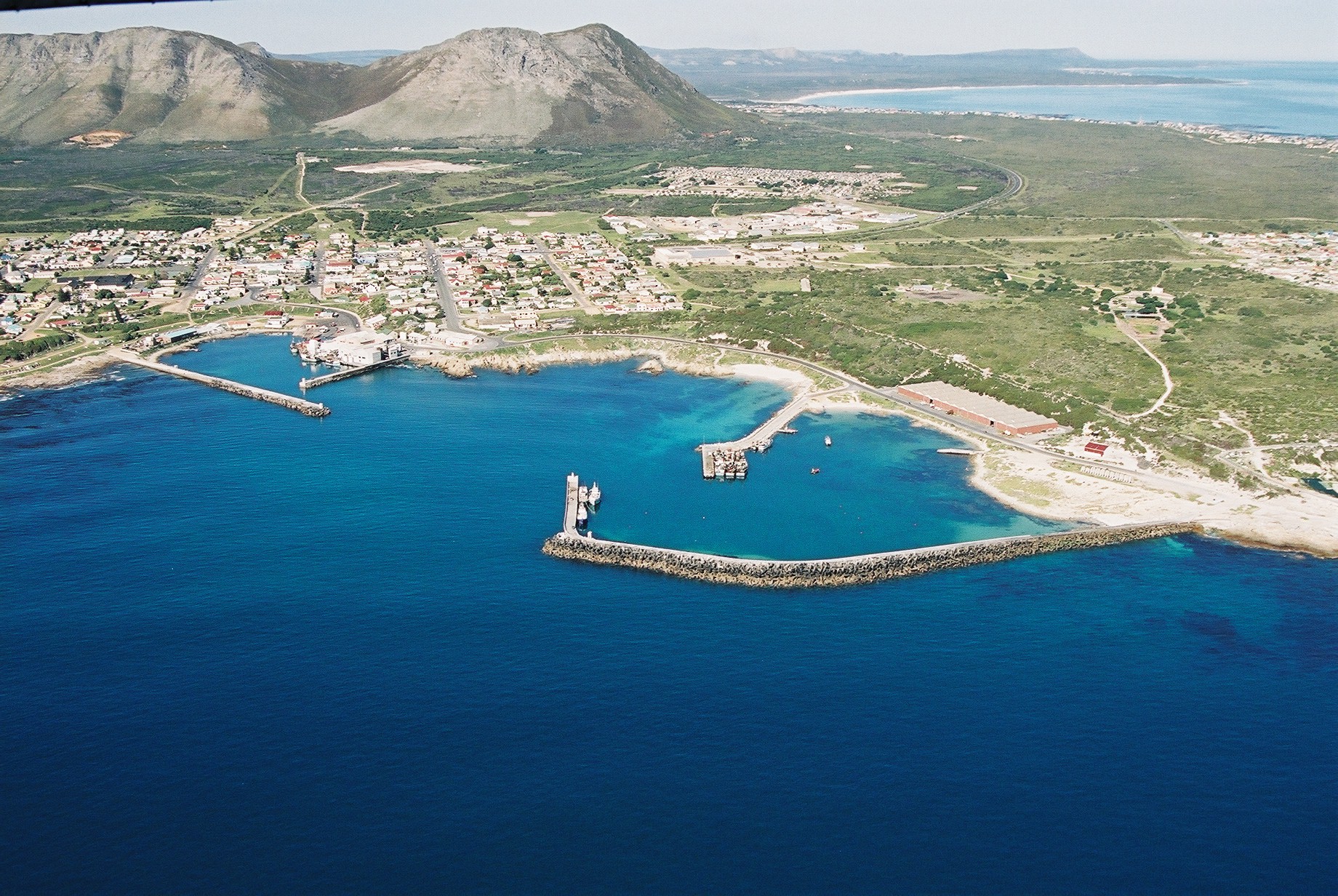 Service Of Dependance in the Gansbaai Harbour | Cape Whale Coast